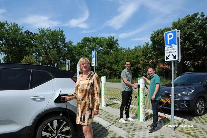 AgriGo Charge | Laadplein op parkeerplaats De Rotonde in gebruik